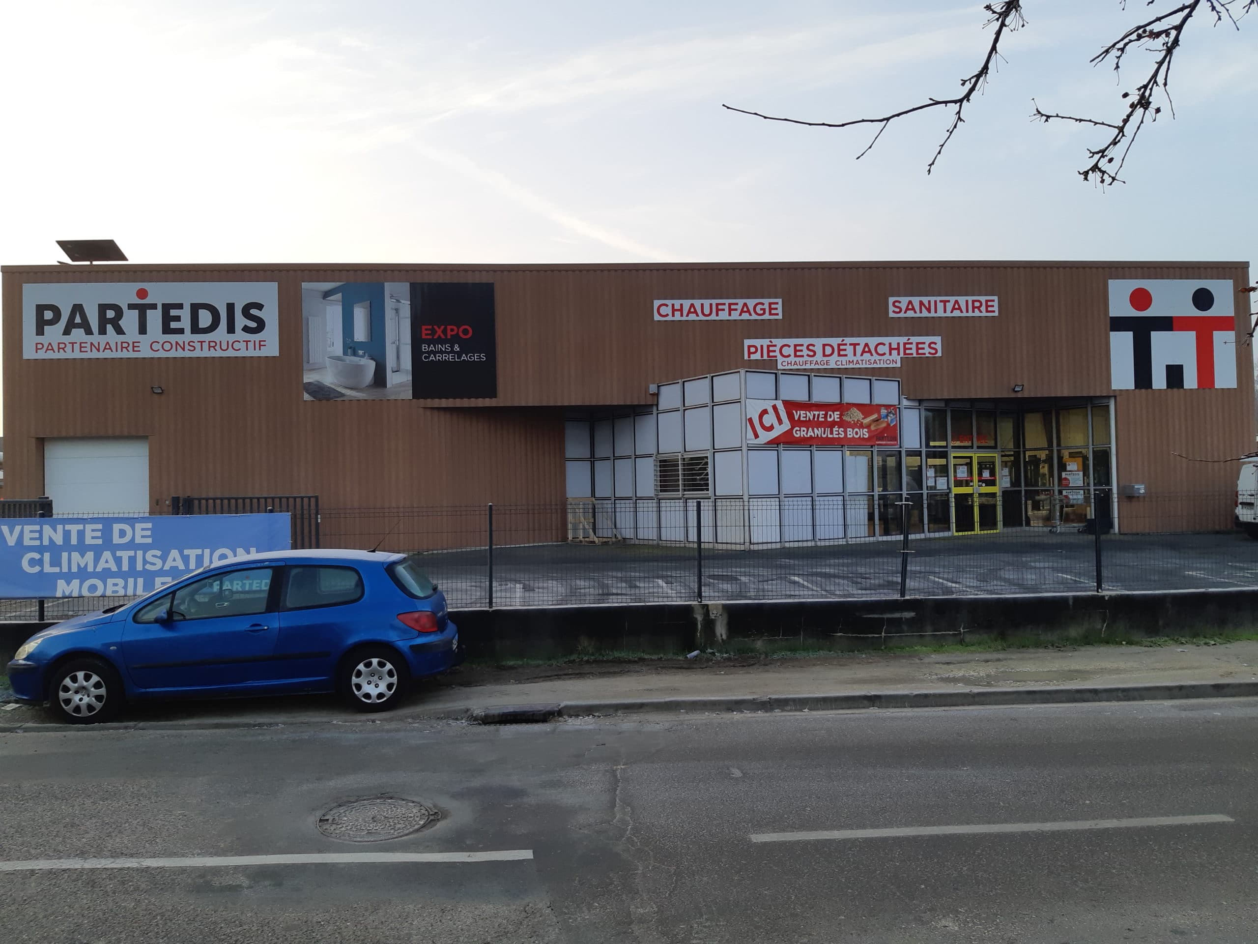 Agence Salle de bain, Chauffage et Carrelage à Artigues | PARTEDIS