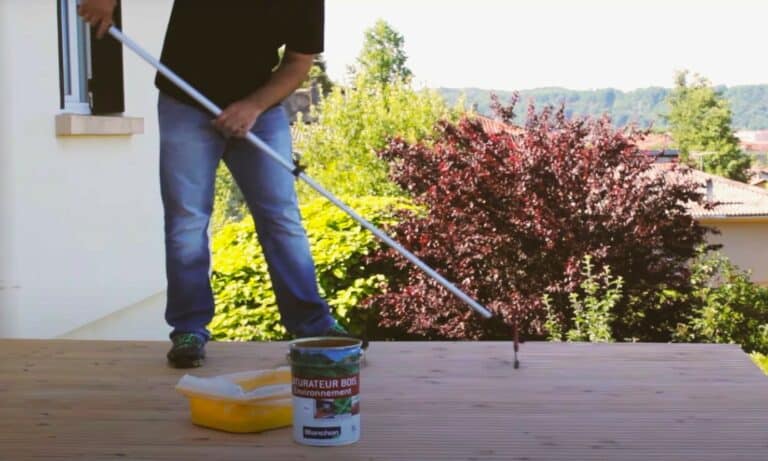 Nettoyage de votre terrasse en bois : quand et comment